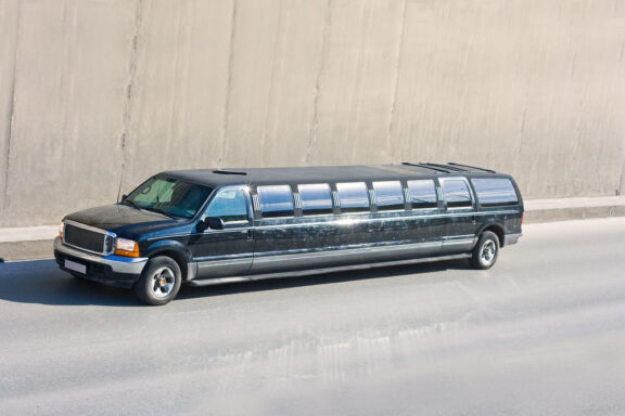 SUV Limo - Top Features | Coachwest Luxury Motorcars