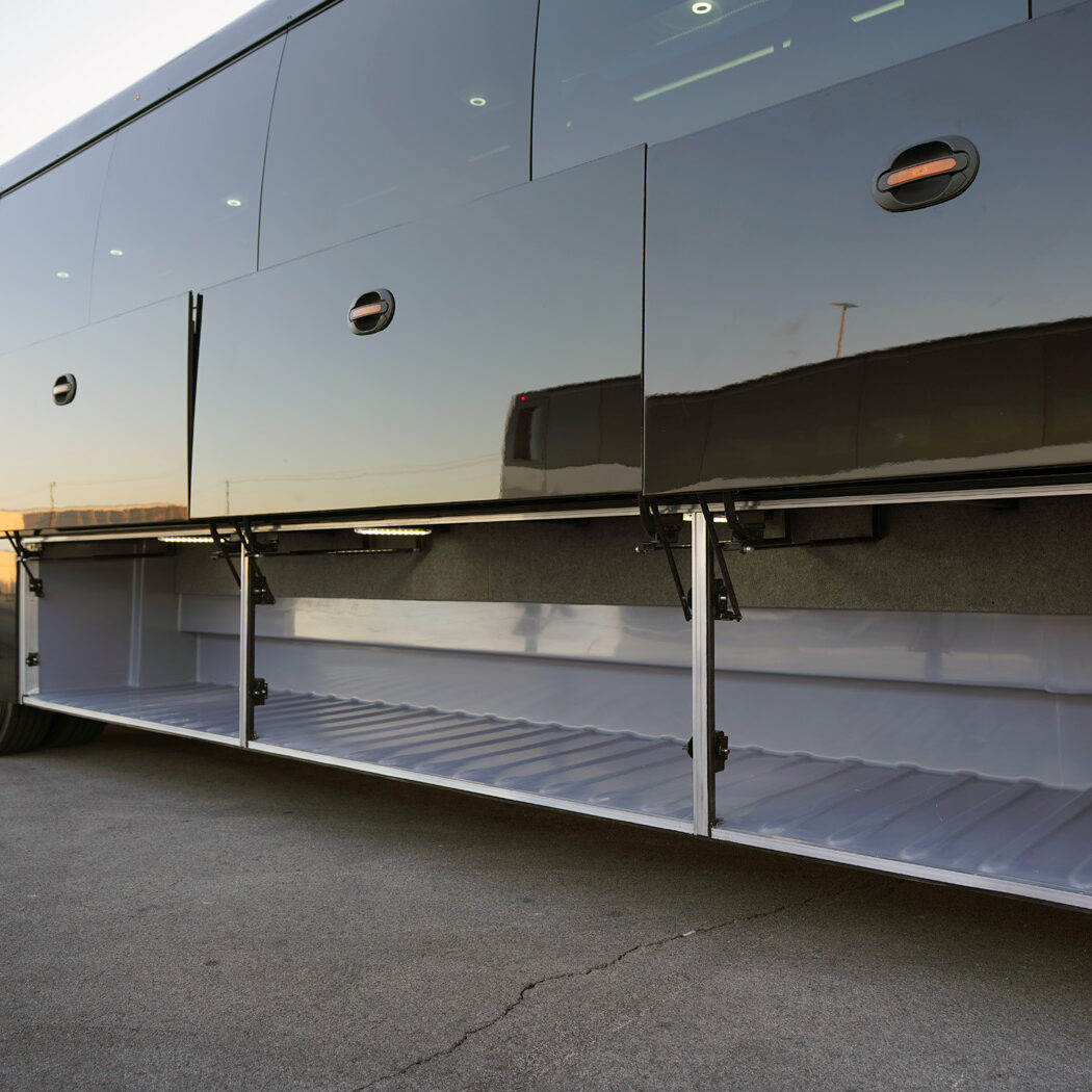 SuperCoach XL by Coach West