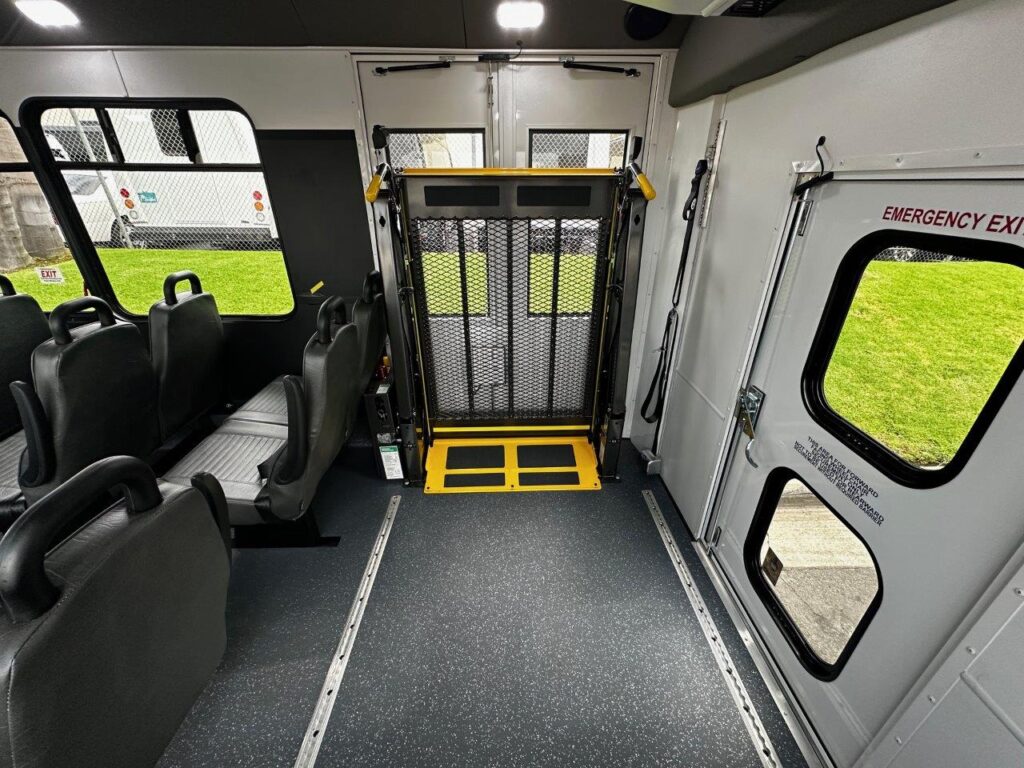 Experience the Ford Endera E-450 Super Duty ADA Bus